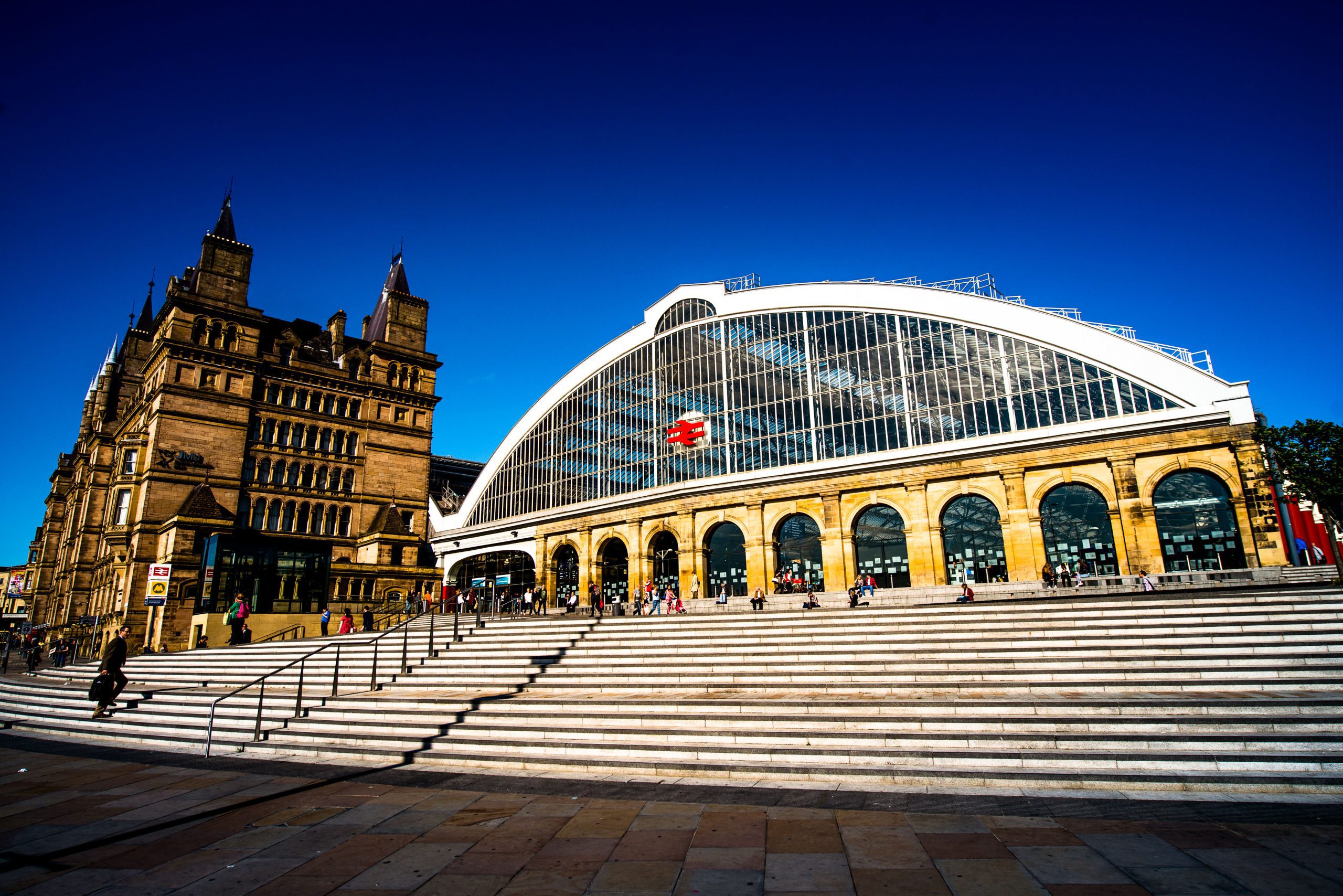 New Visitor Welcome Point for Liverpool's Lime Street Station ...